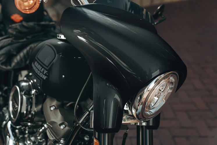 Gallery / Harley-Davidson® Softail FLSB Sport Glide™ 2024 / 2024 ...